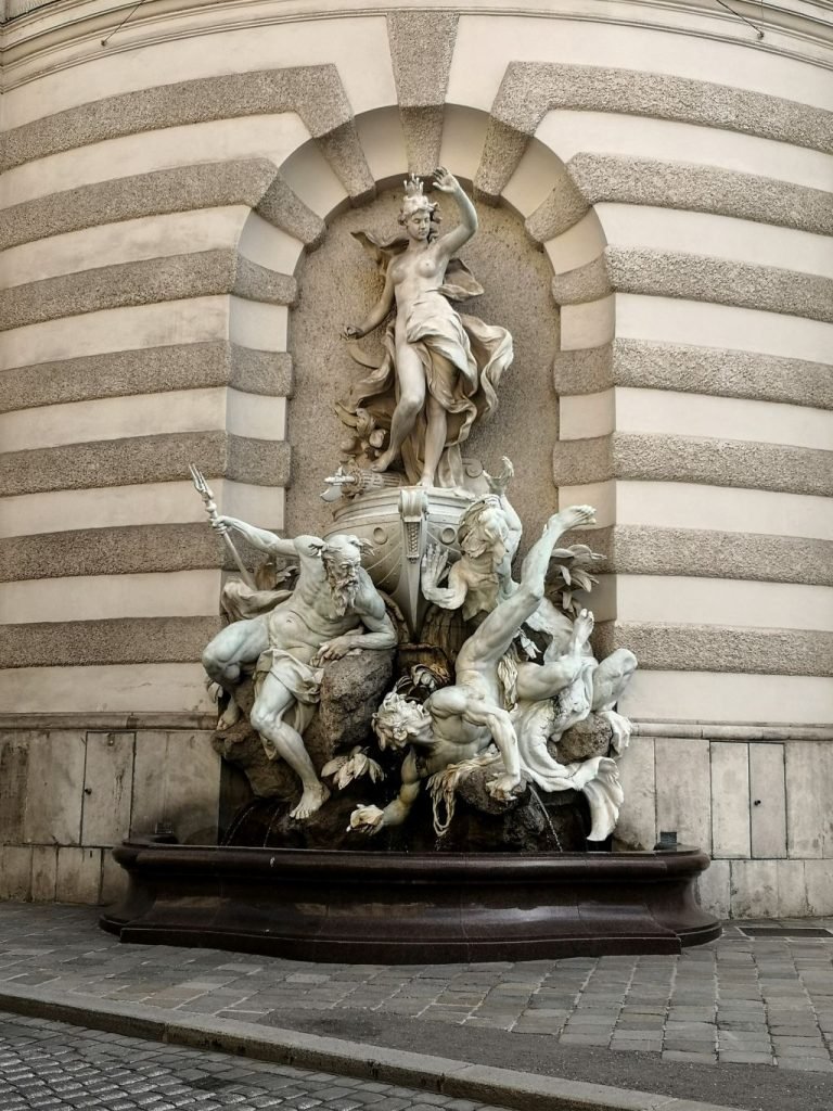 Michaelerplatz, Vienna’s heartbeat square | All About Vienna